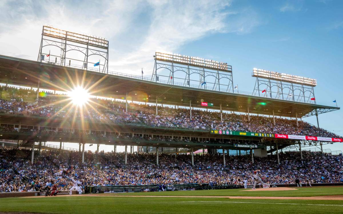 Wrigley Field Tours | Enjoy Illinois | Disfruta de Illinois