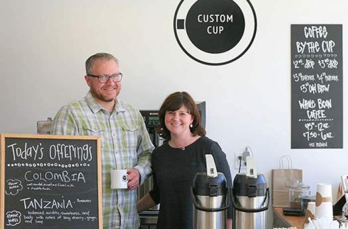 Custom Cup Coffee | Disfruta Illinois